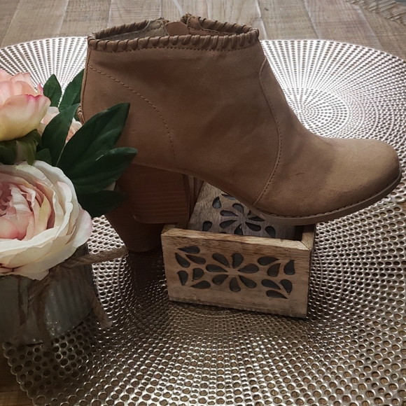 dv8 dolce vita | Shoes | New Dv8 Dolce Vita Boots | Poshmark
